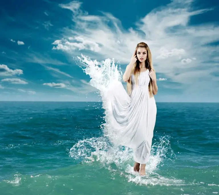 DIONE » Titánide y forma femenina de Zeus según los Griegos